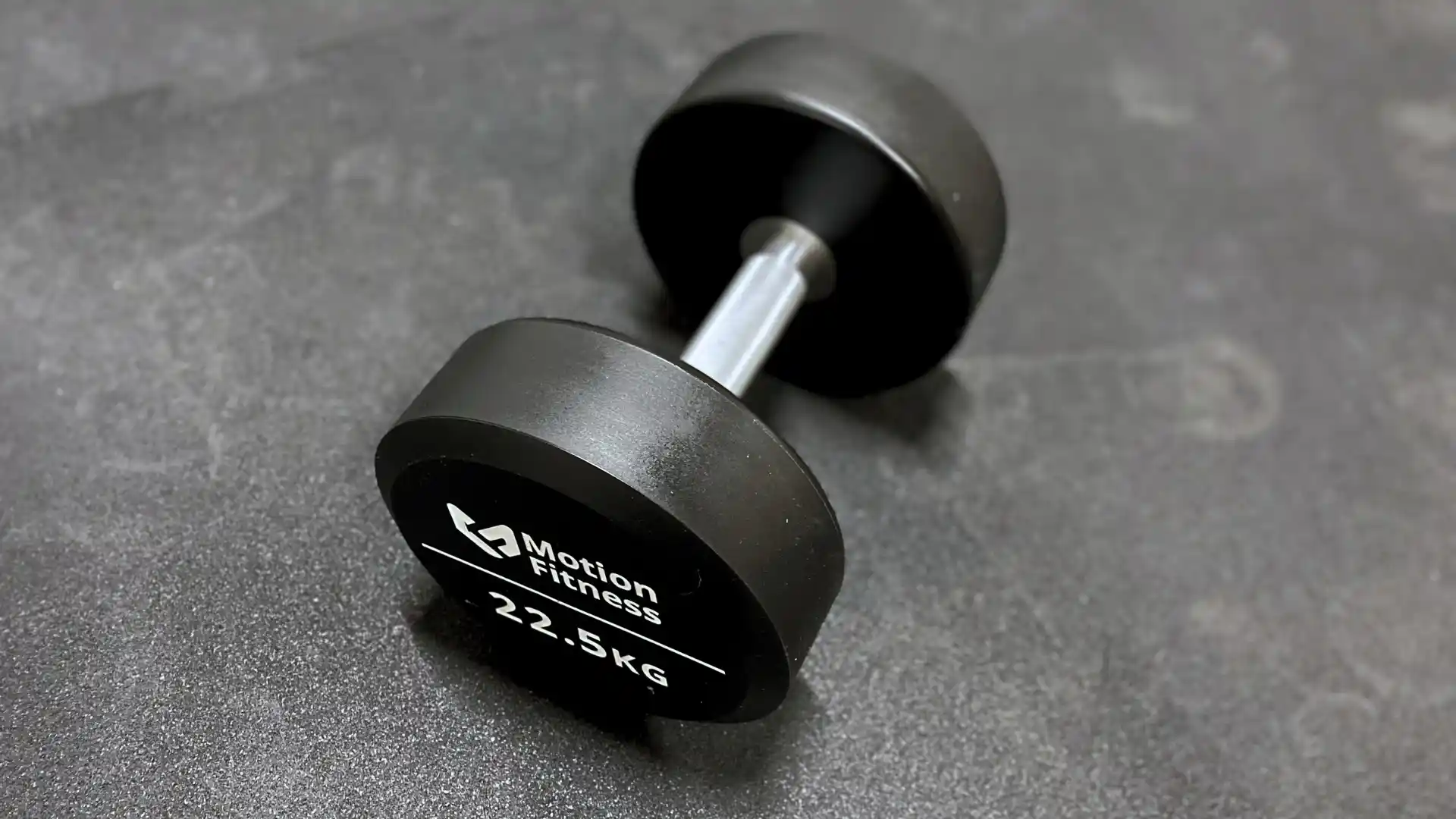 Vad innebär helgummerade hantlar? | Motion Fitness